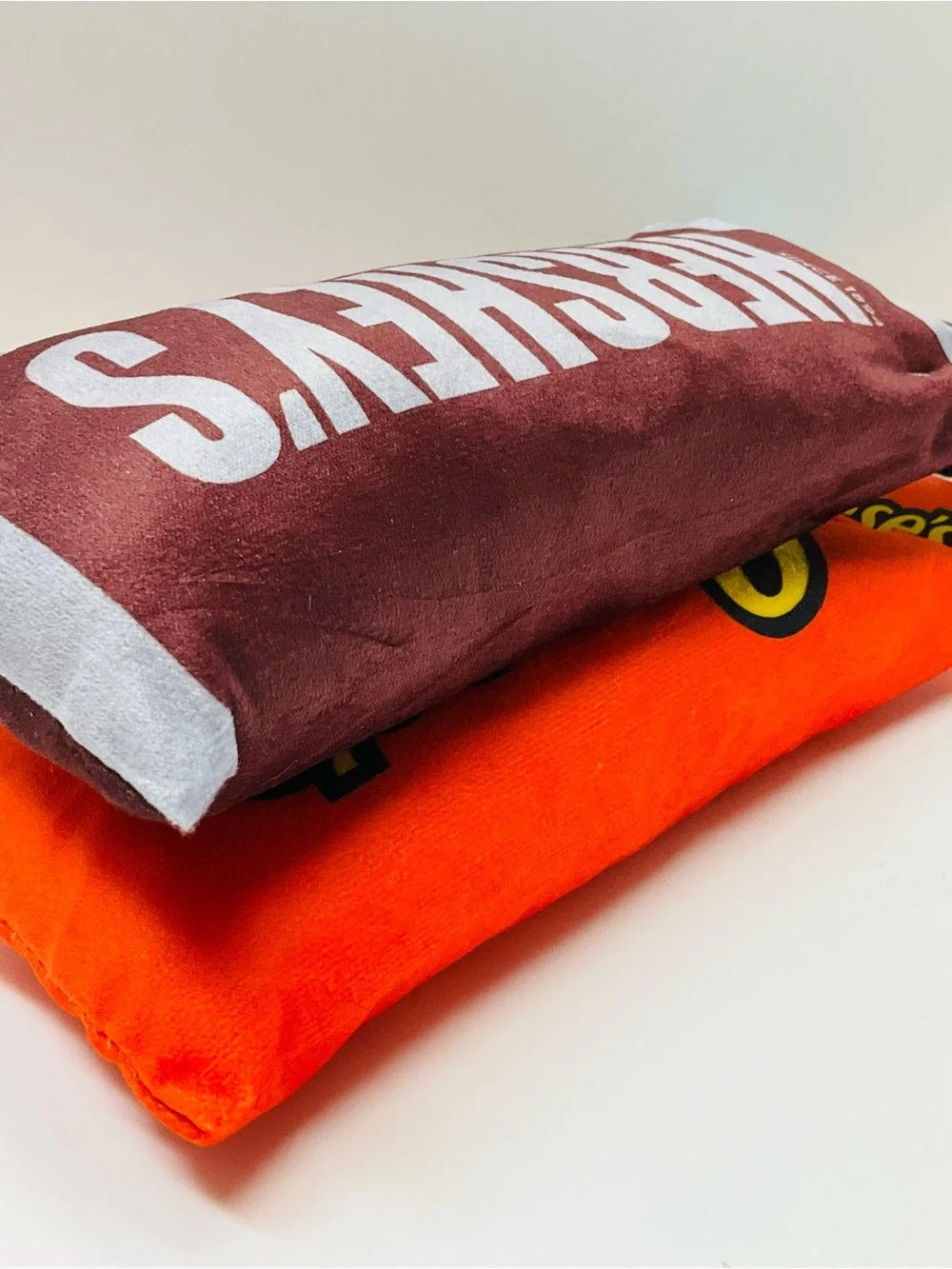 hershey | Dog | Nwt Set Of 2 Reeses Hersheys Candy Wrapper Crinkle ...